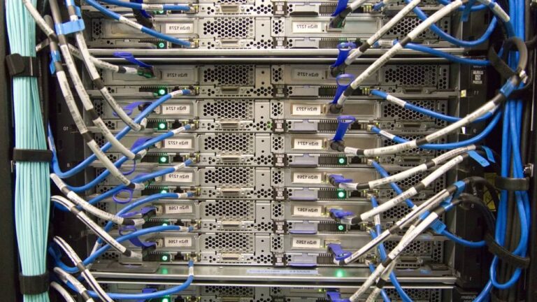 Switch réseau informatique : quelle utilité et comment choisir