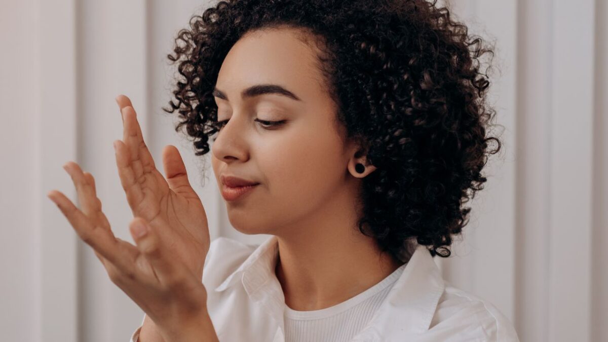10 manières de sentir bon sans mettre de parfum